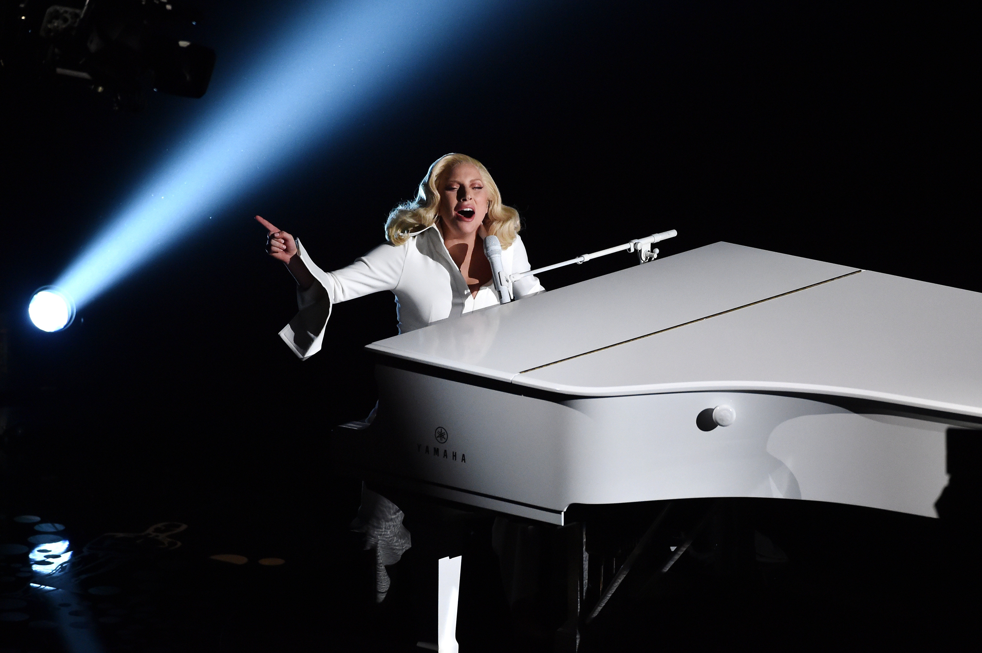 Watch Lady Gaga's 2016 Oscar Performance of "Til It Happens to You ...